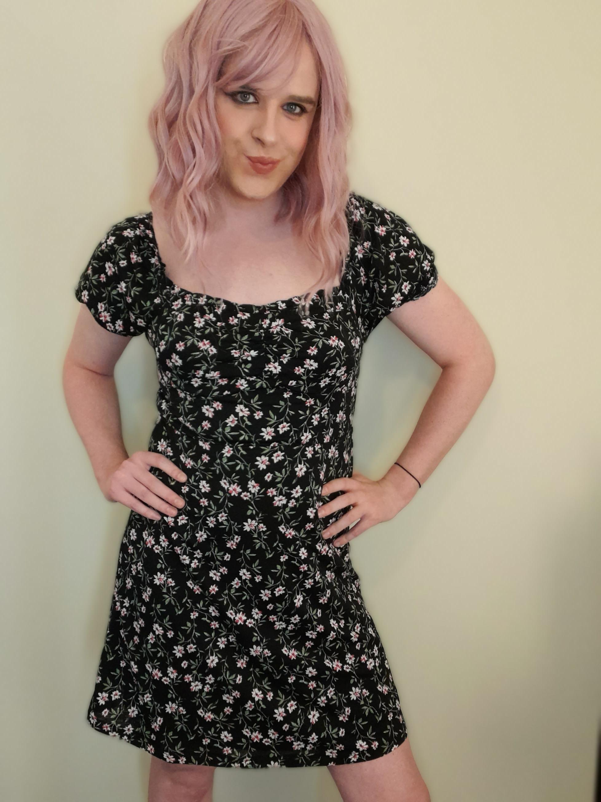 Power Pose! | Scrolller