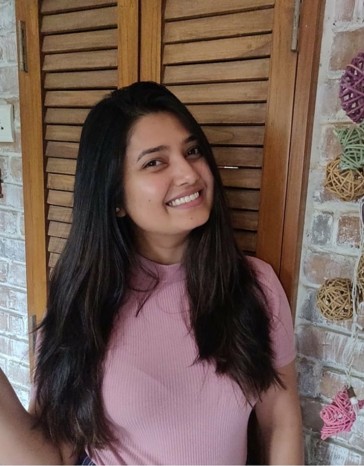 Prajakta chi... Smile | Scrolller