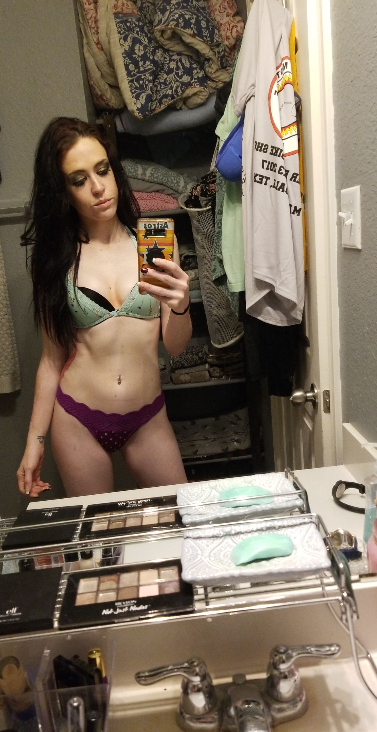 Pre shower | Scrolller