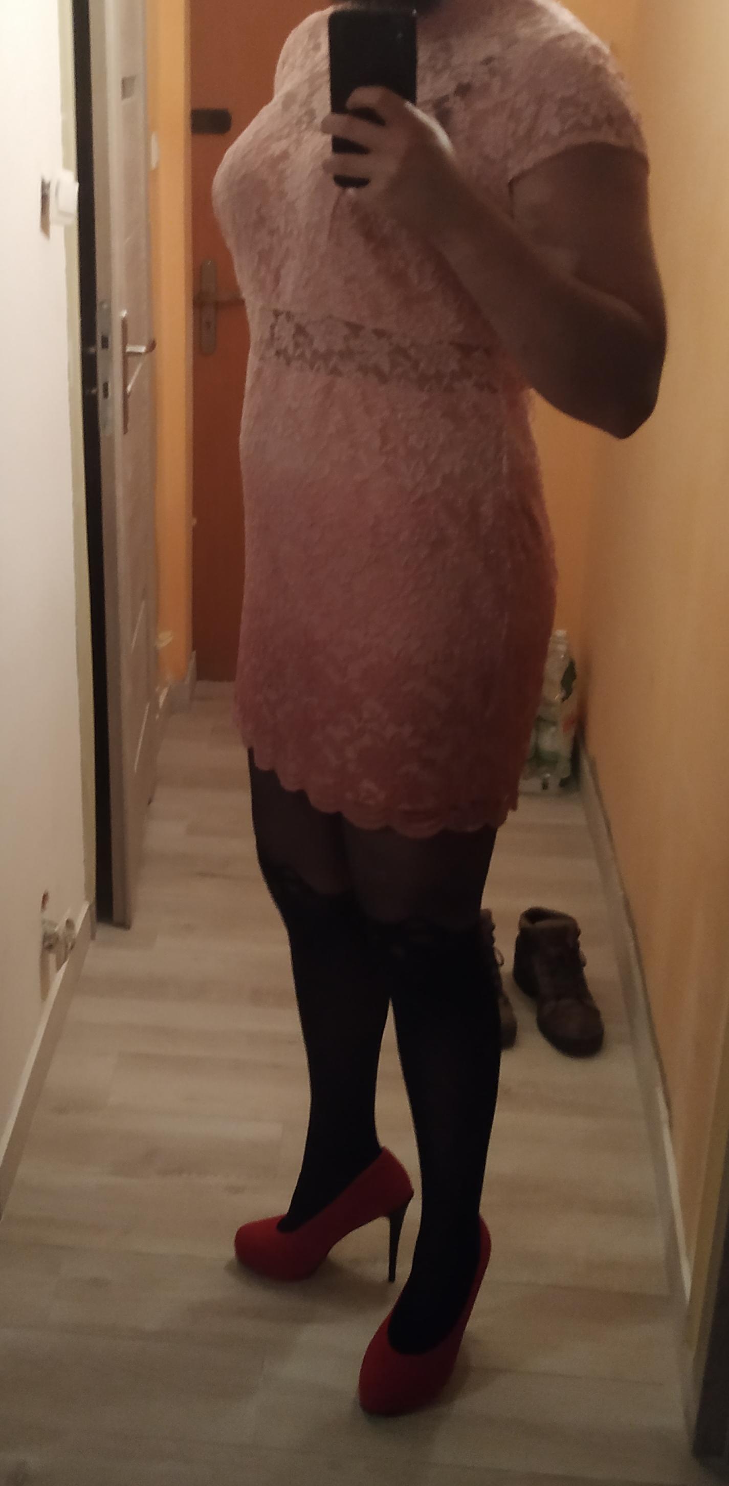 Preparing for a dress up night with the girls. | Scrolller