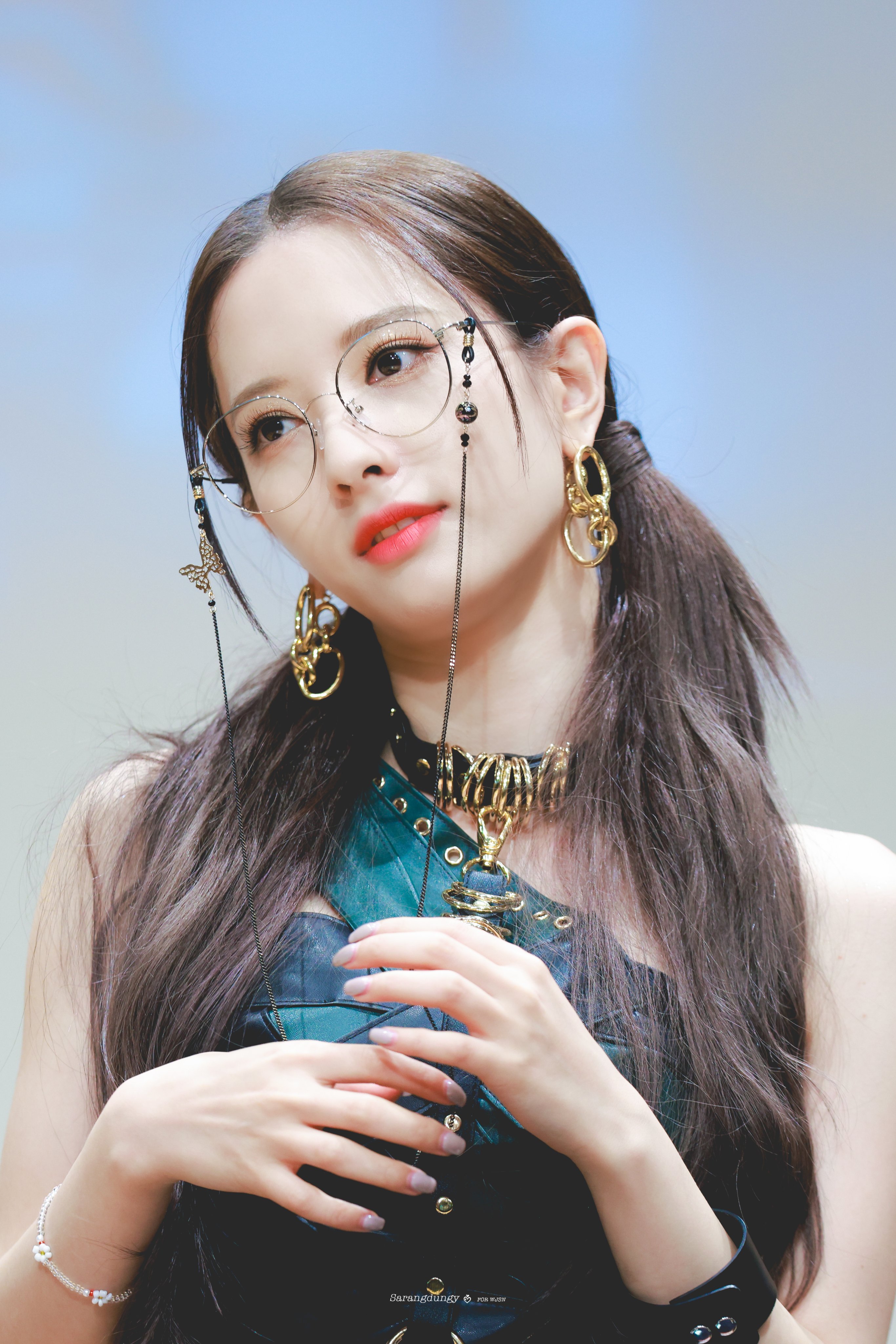 Pretty Bona | Scrolller