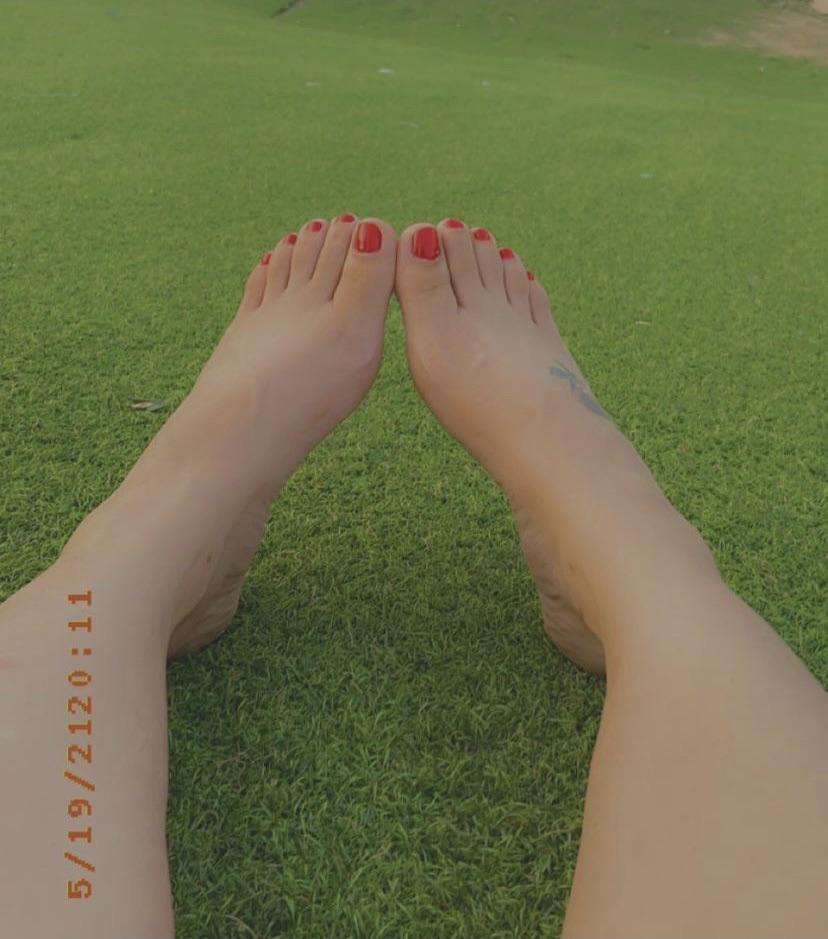 Pretty toes! | Scrolller