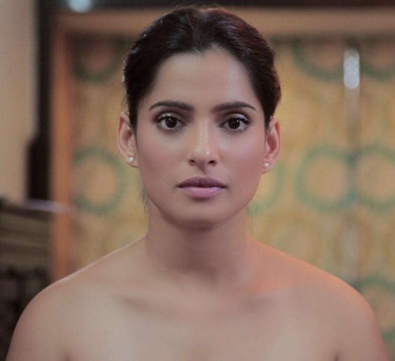 Priya Bapat | Scrolller