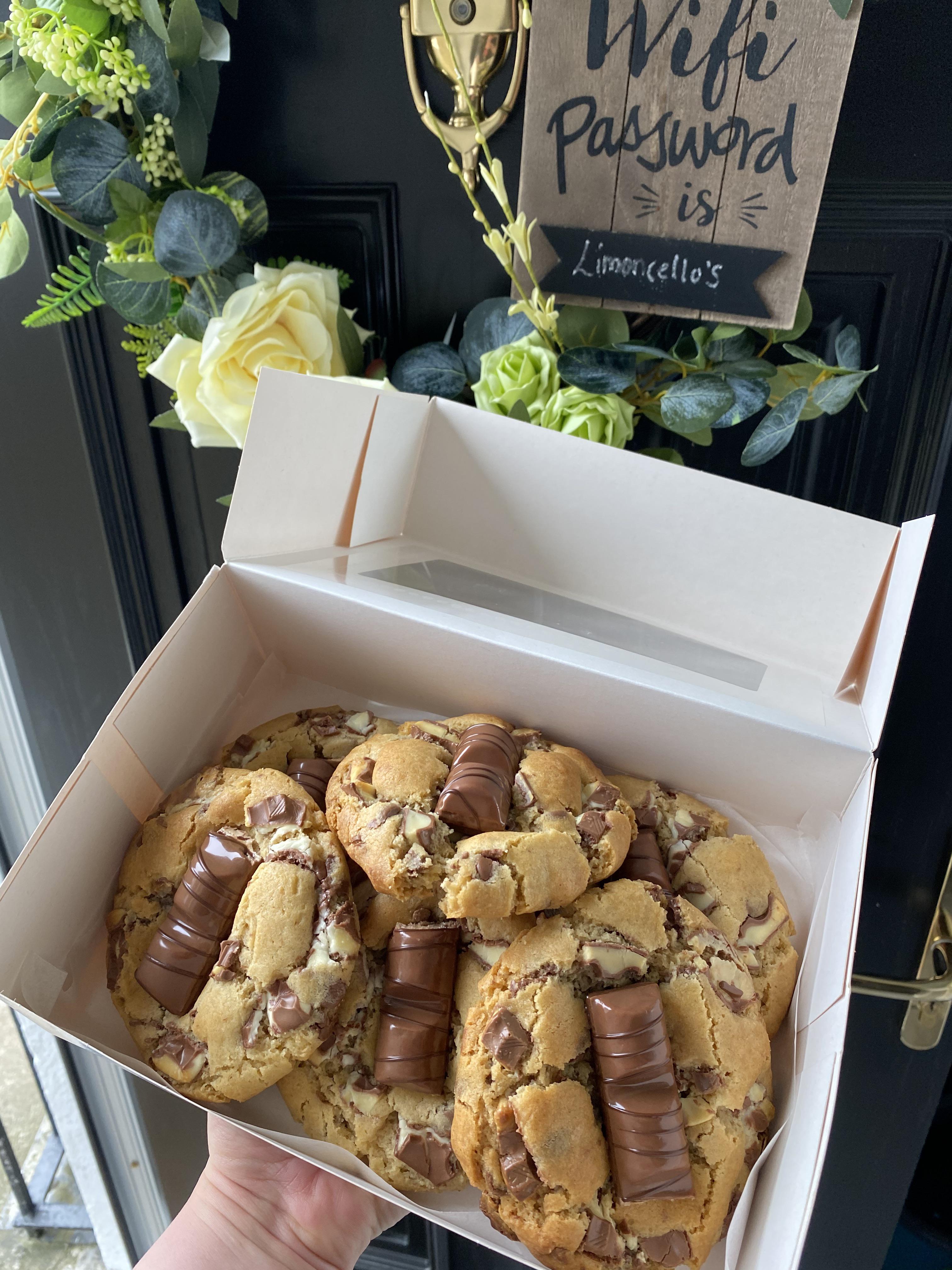 [pro/chef] LimoncellosCupcakes Kinder Bueno Cookies | Scrolller