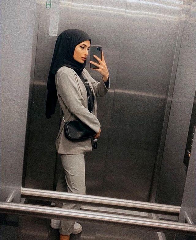 Professional | Scrolller