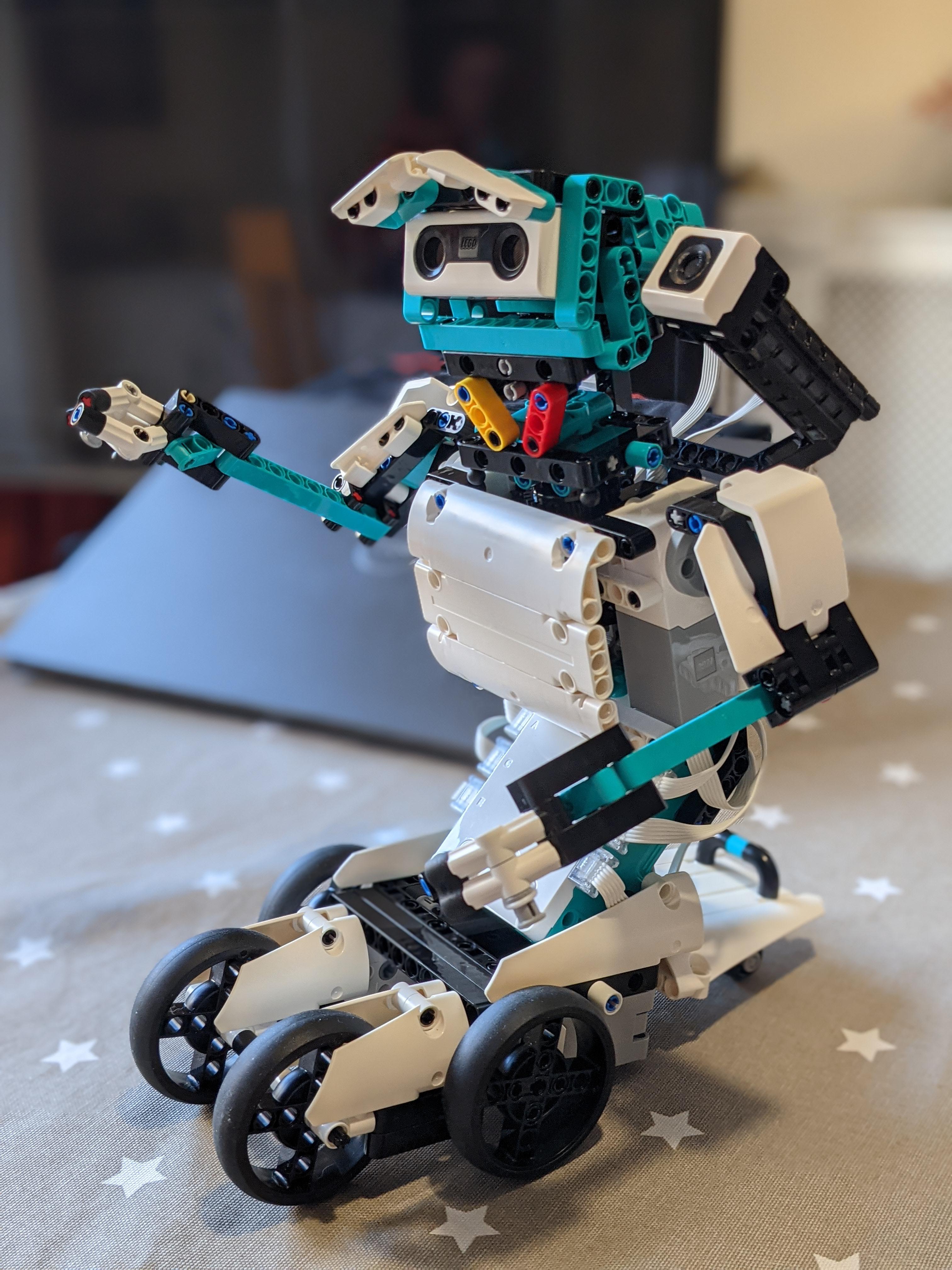 Progress update on my Johnny 5 | Scrolller