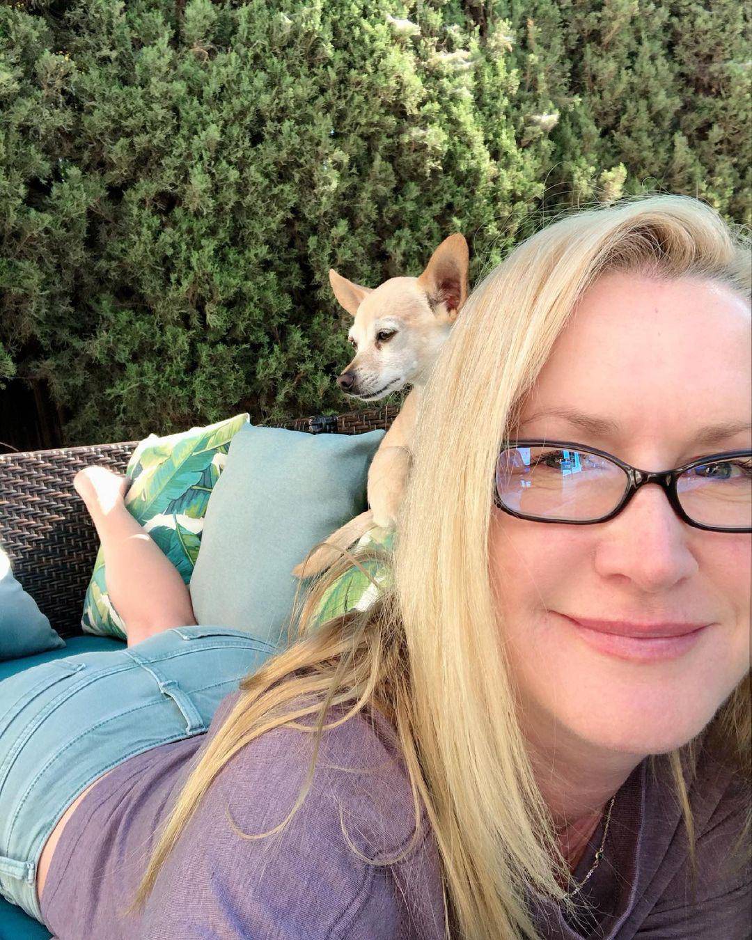 Pronebone | Scrolller