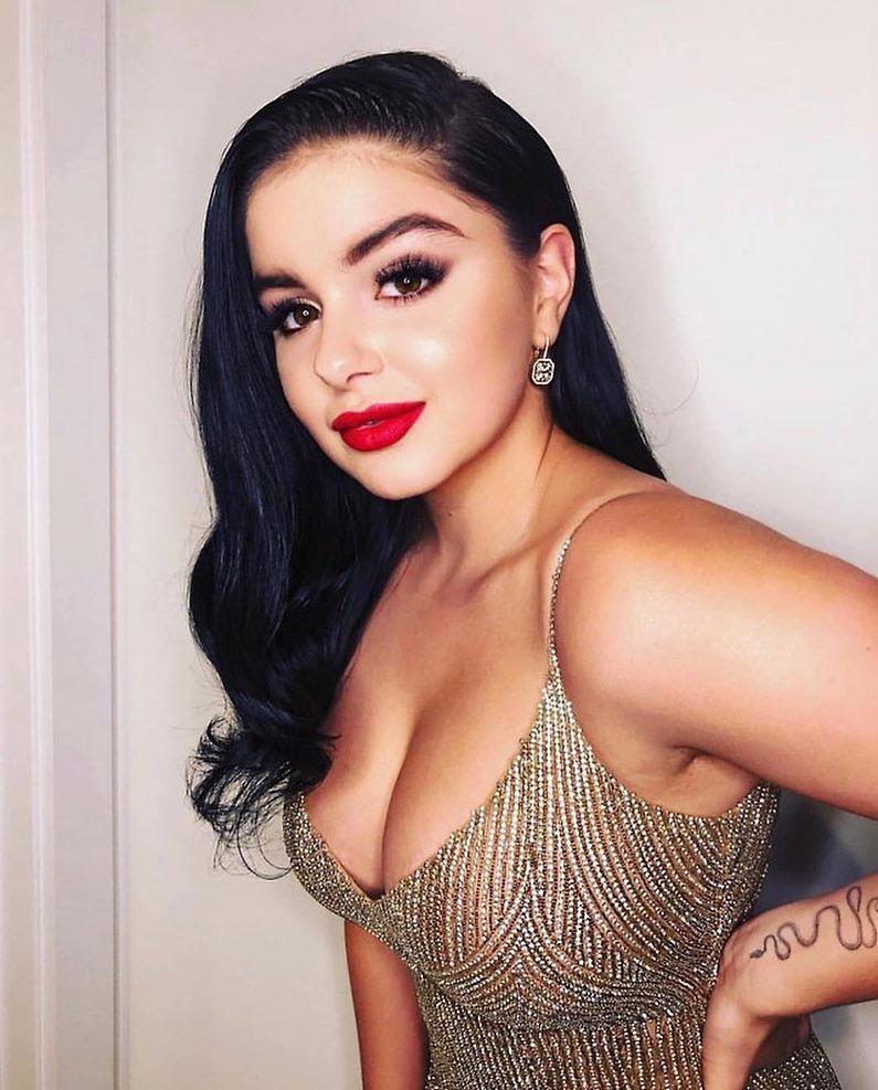 Pumping for Ariel Winter’s big tits again | Scrolller