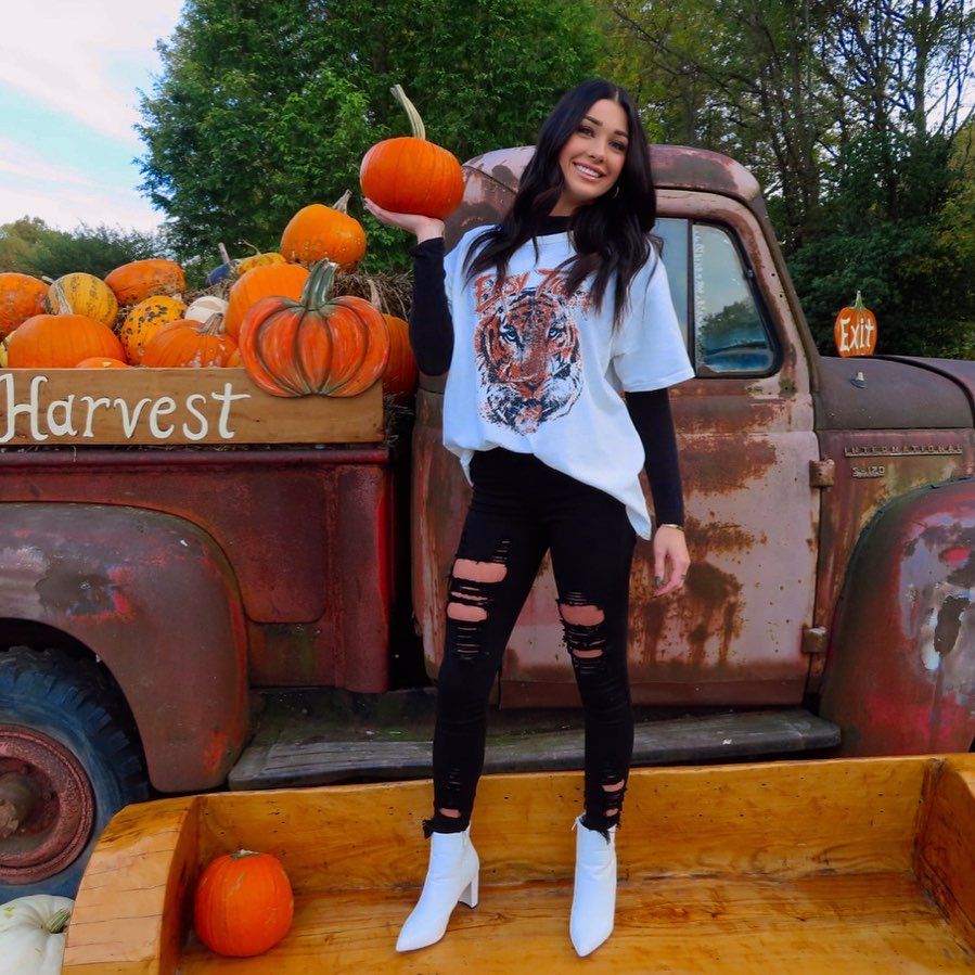 Pumpkin Picker | Scrolller