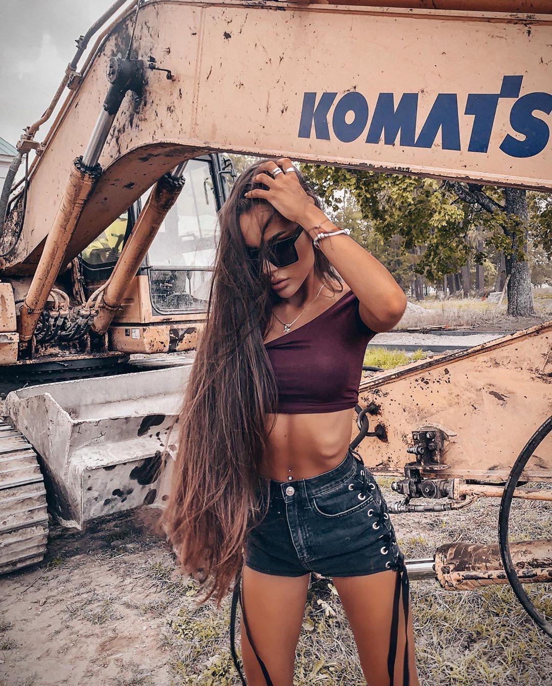 Purple Top | Scrolller