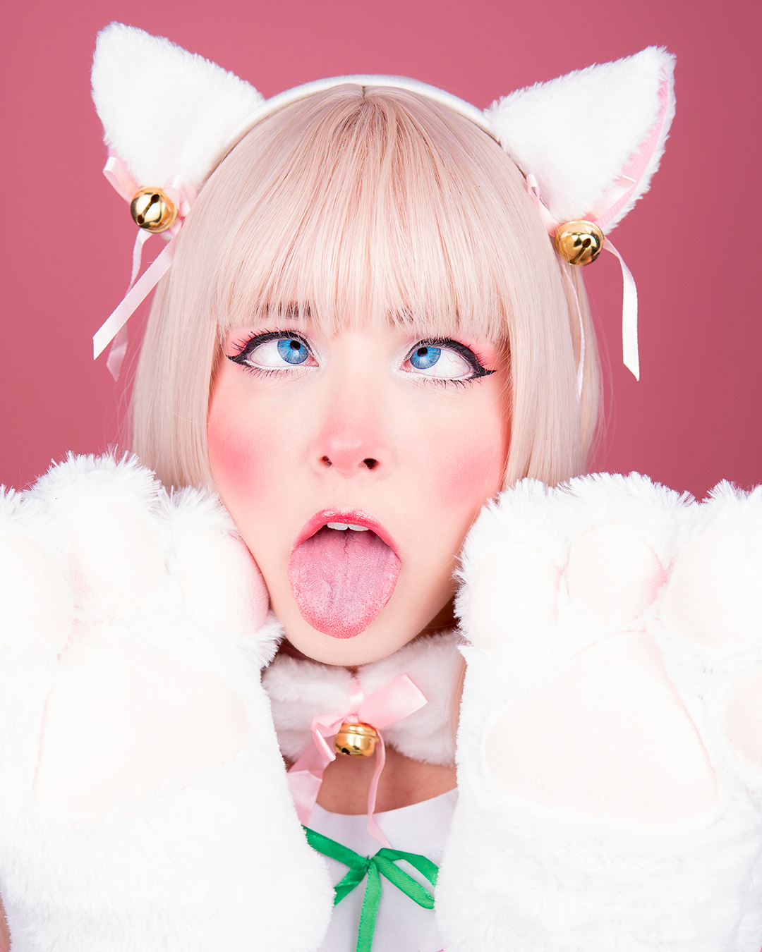 *Purring Intensifies* 🥵💦 | Scrolller