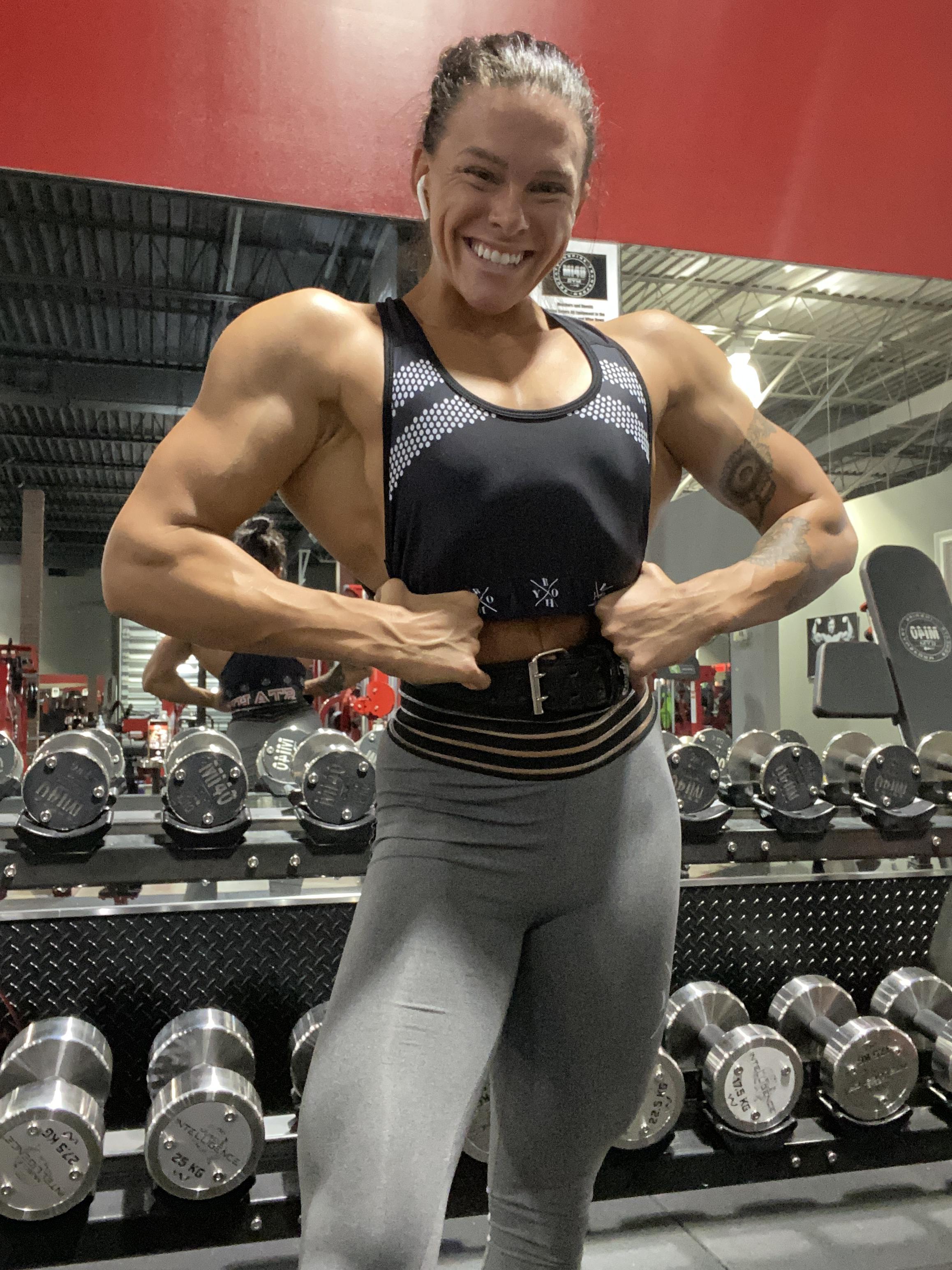 Push day delts (f) | Scrolller