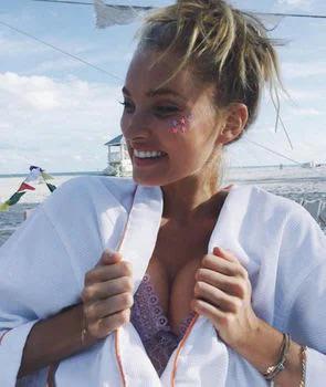 Push together | Scrolller