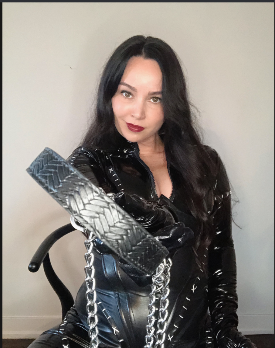 Put this on you before worshiping me, pet. I like to take my bitches on walks first. | Scrolller