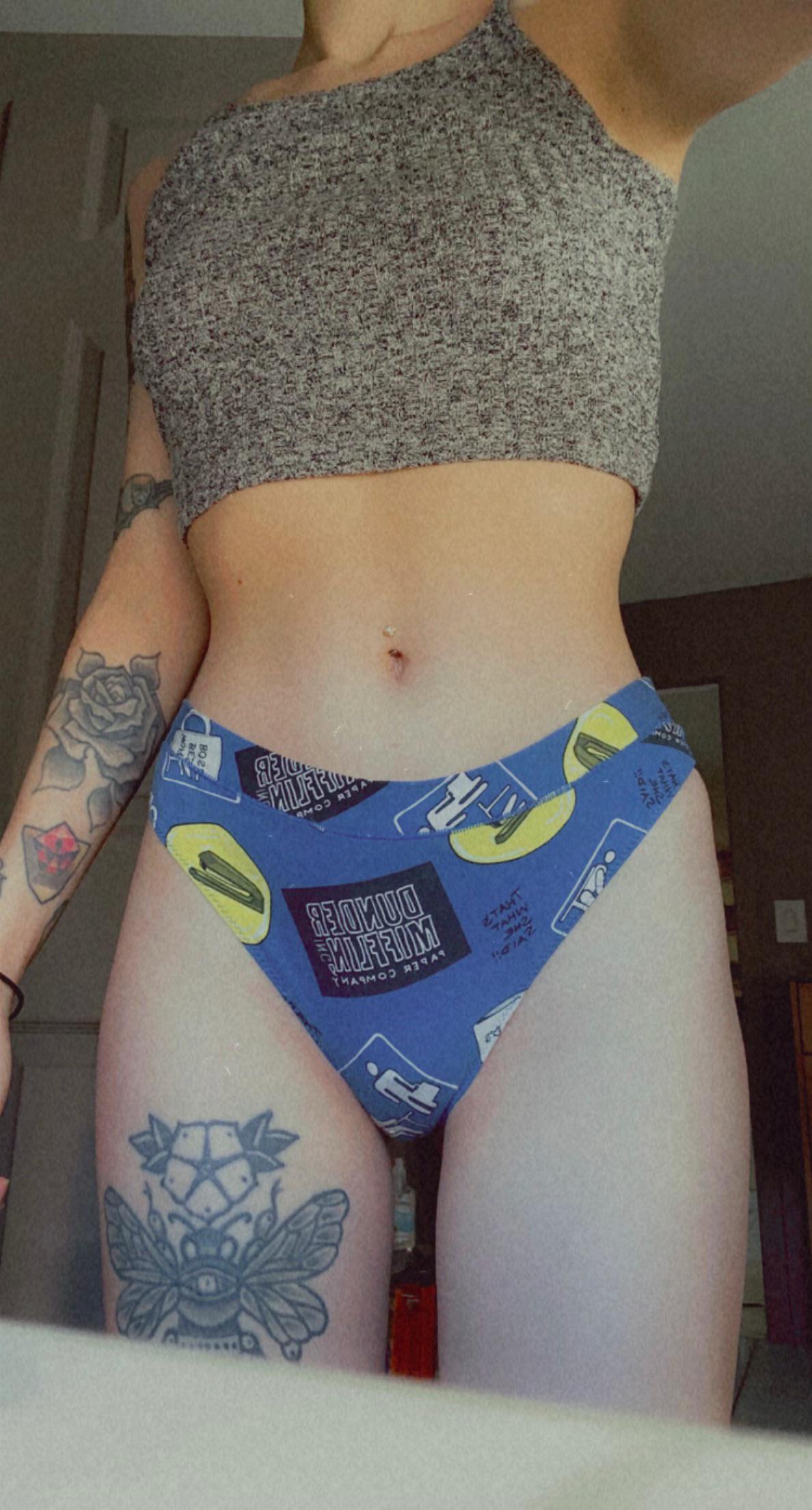 teeny tiny | Scrolller