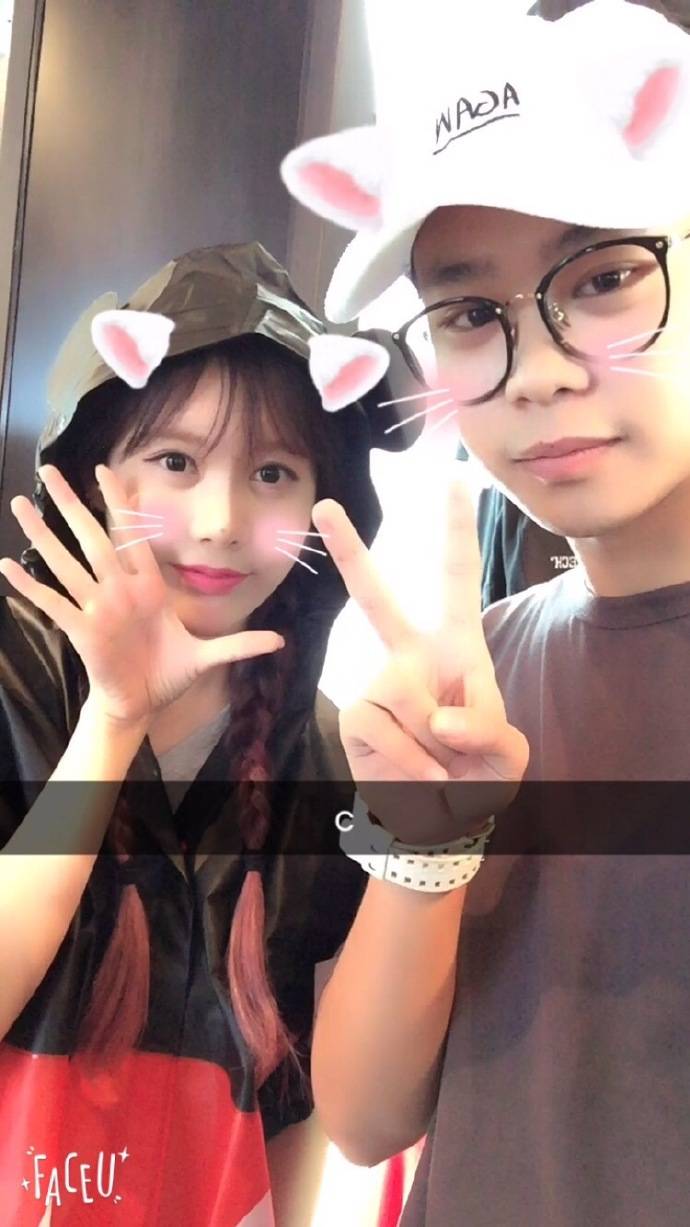 Qri Meets a Fan @ Shanghai Disneyland [160914] | Scrolller