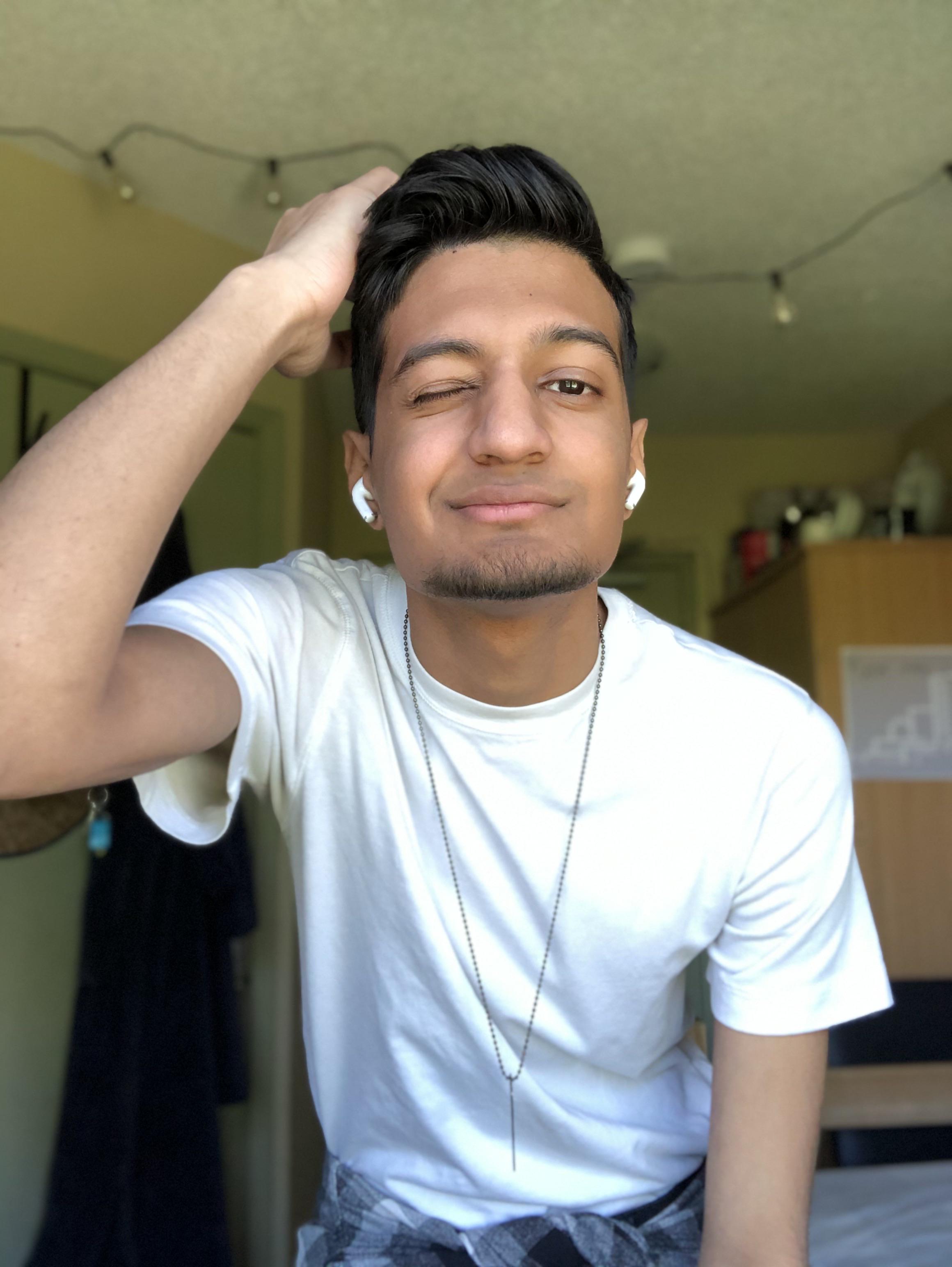 Quarantine photoshoot? | Scrolller