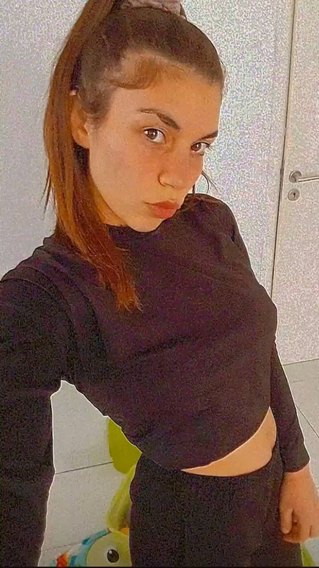 Que rica paja le estoy dedicando a mi prima | Scrolller