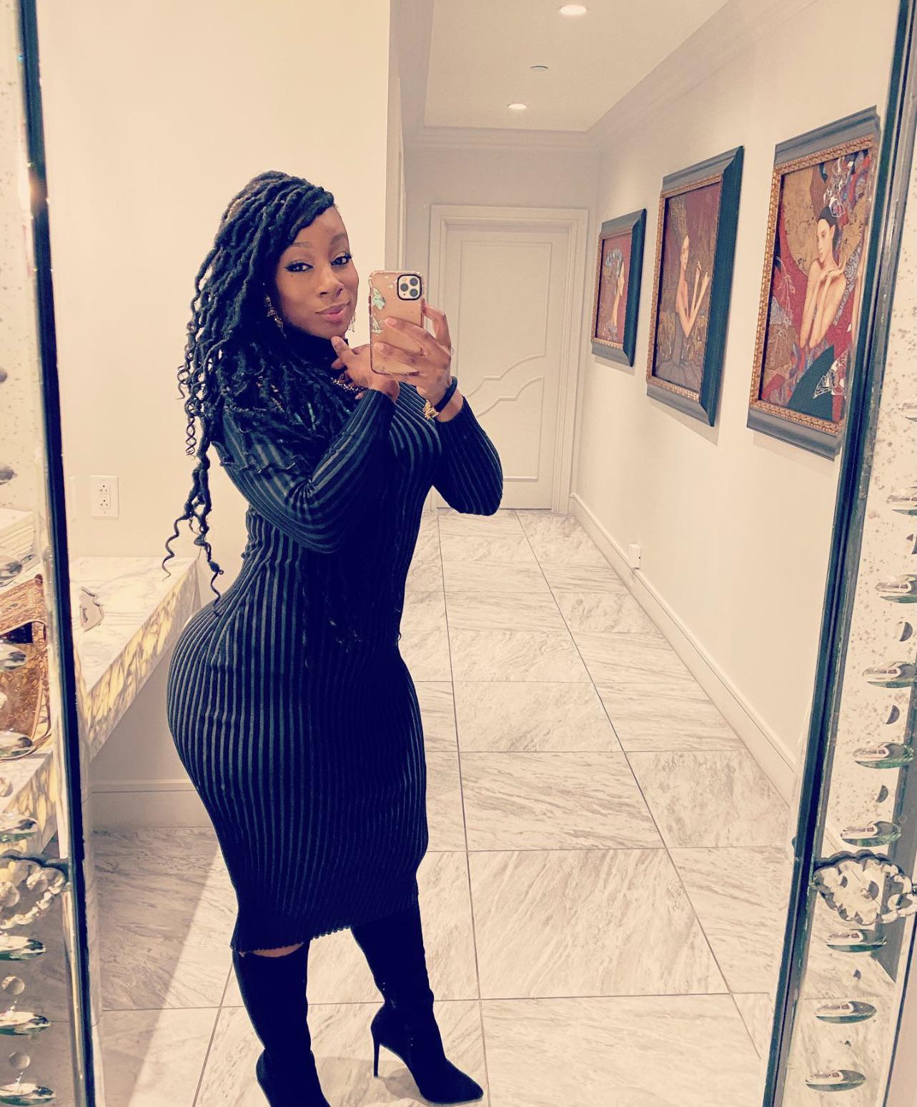 Queen Whitney | Scrolller