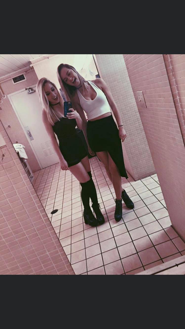 Quick selfie | Scrolller