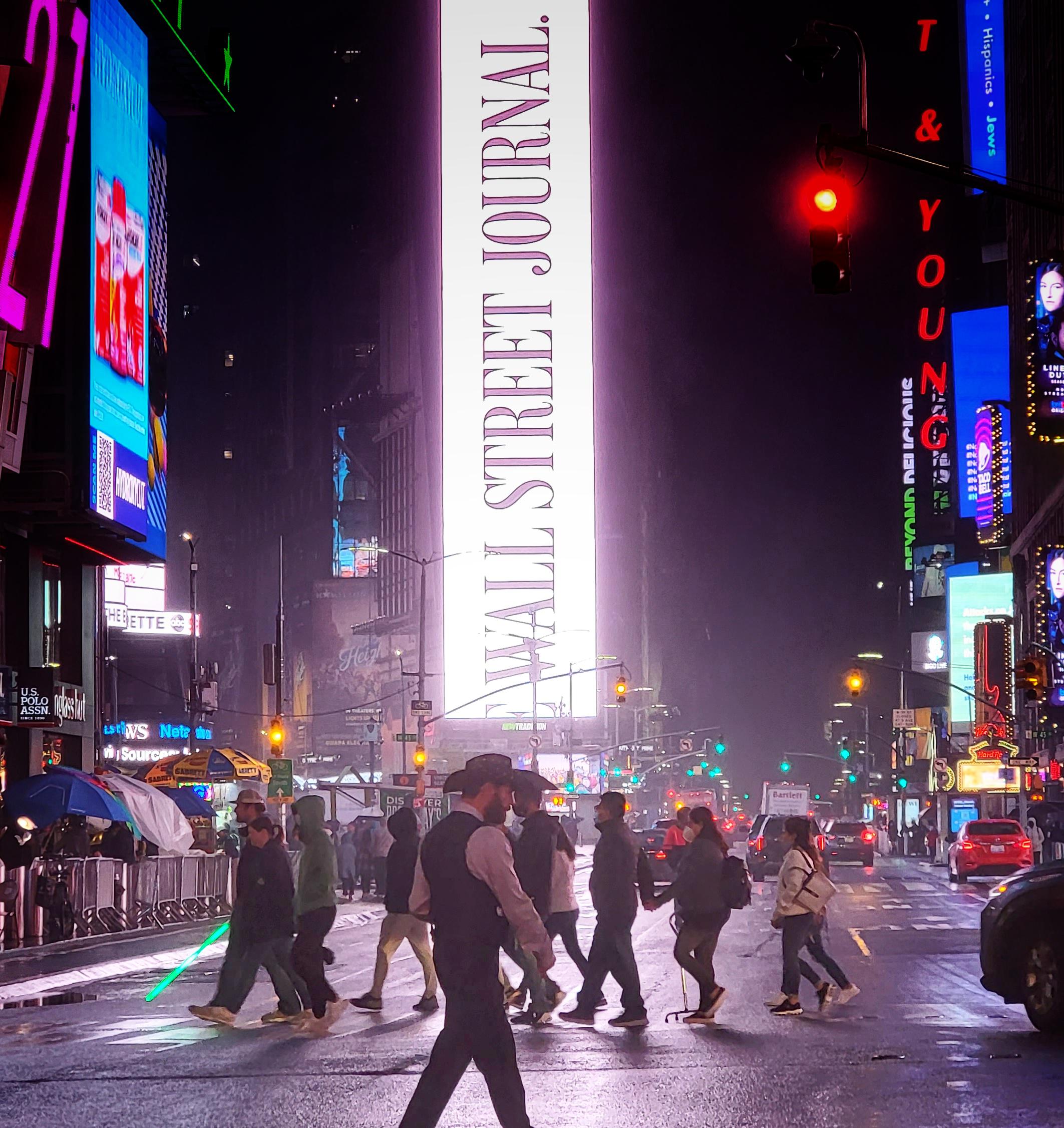 Rain in Times Square | Scrolller