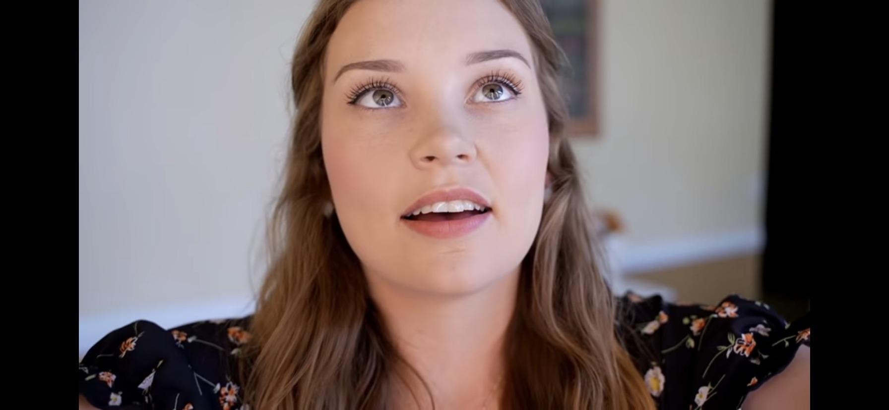 Random Pause | Scrolller