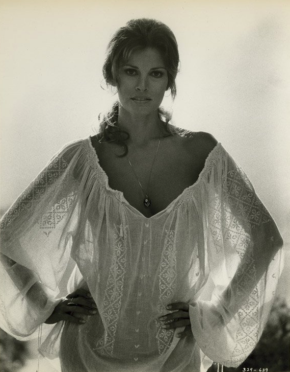 Raquel Welch, 1968 | Scrolller