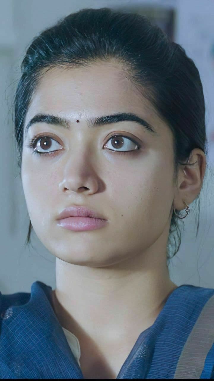 Rashmika Mandanna | Scrolller