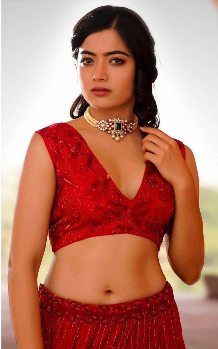 Rashmika Mandanna Navel | Scrolller