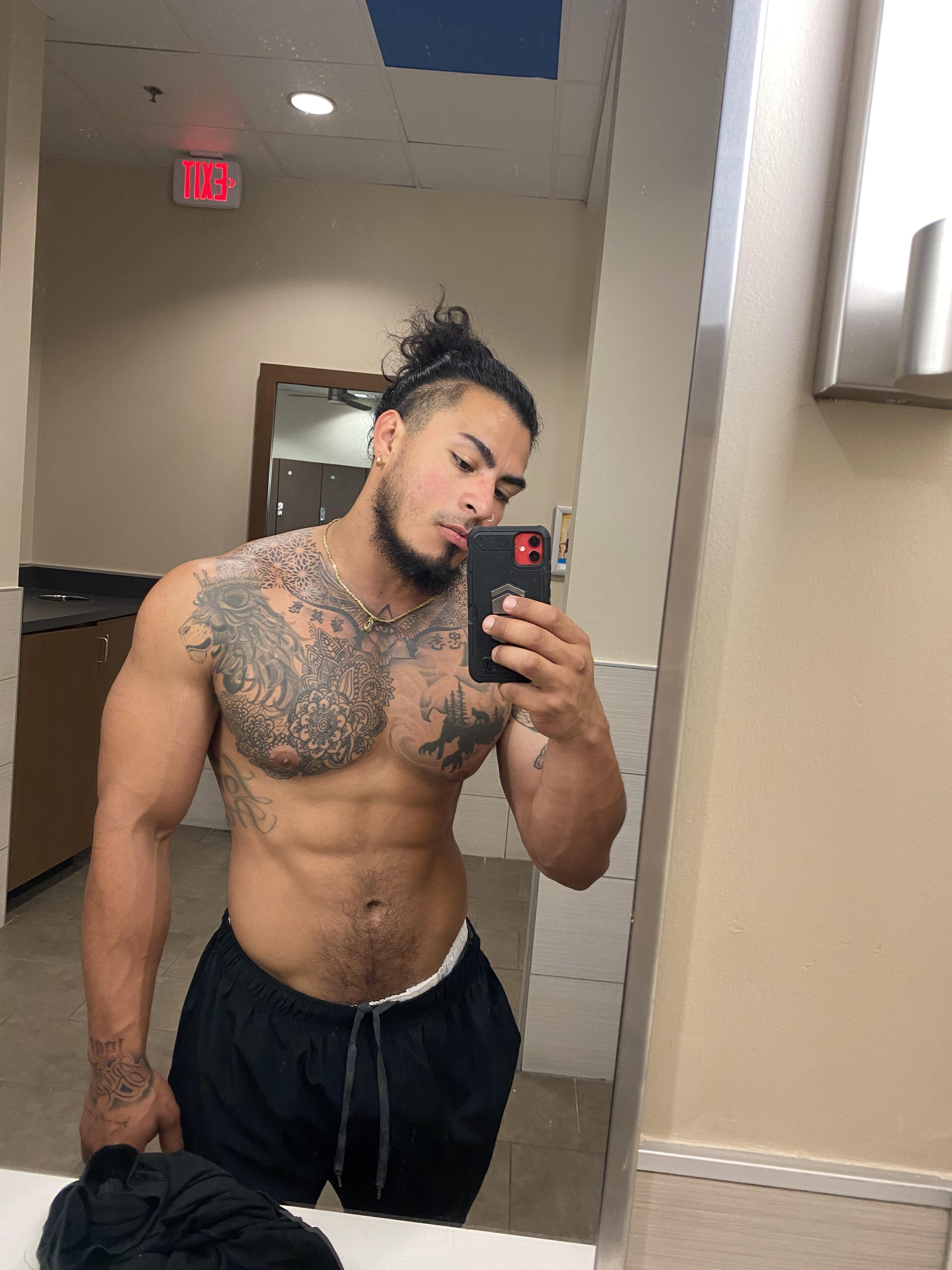 Rate meeee😈 ️ | Scrolller