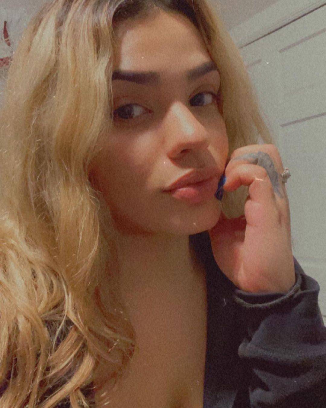 Rate my selfie over 10% | Scrolller