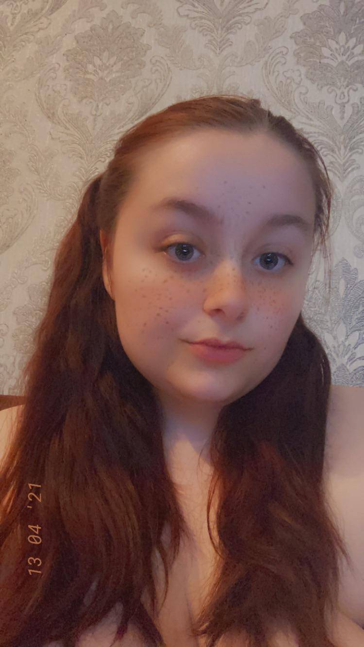 Rate this photo out of 10 please? 🥺 (F21) | Scrolller