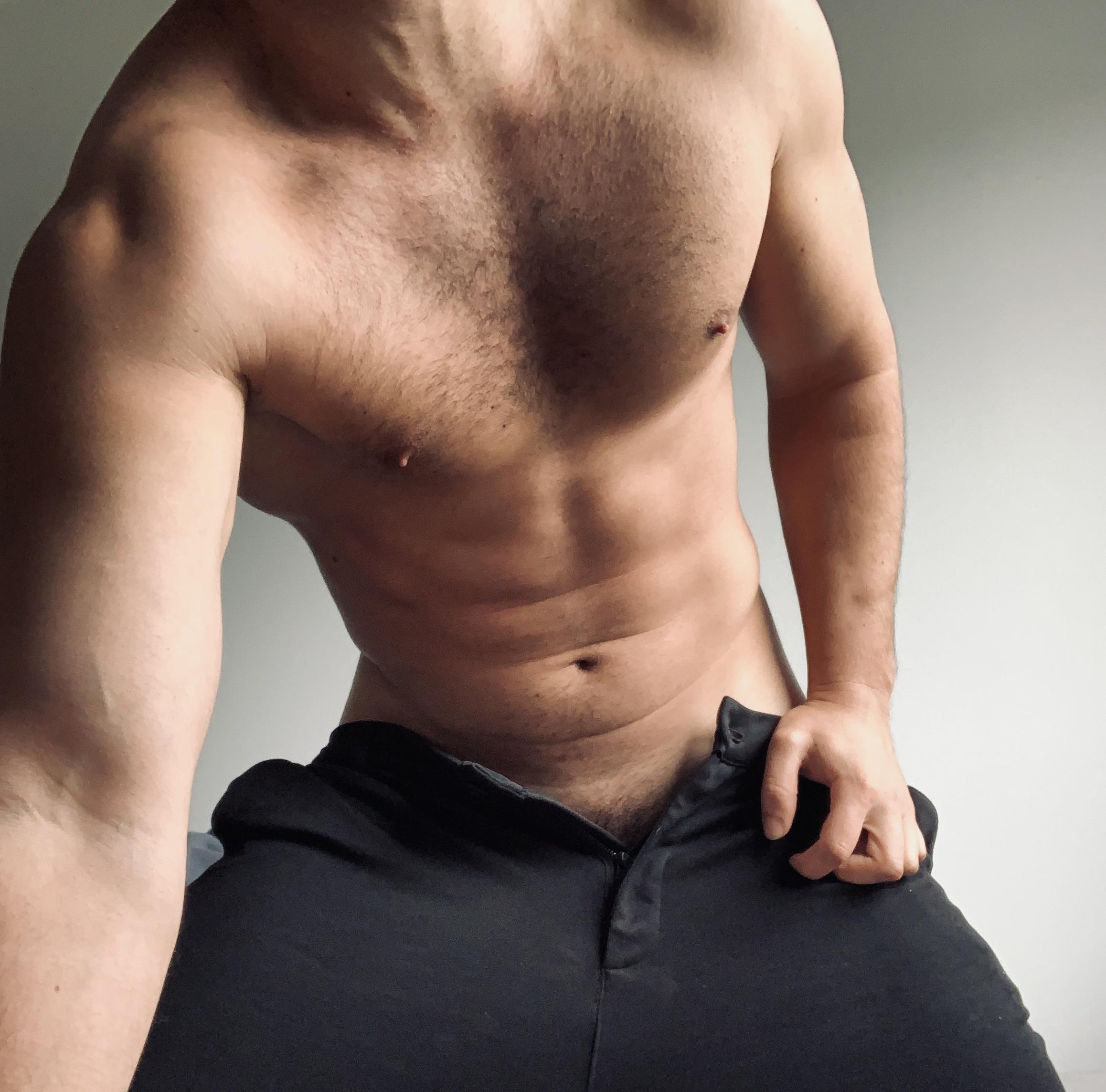 Raus oder Rein in die Hose? 🤔 (m) | Scrolller