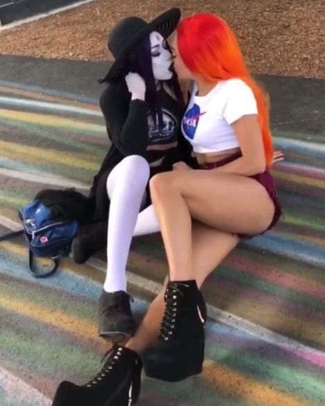 Raven by SanDréy Williams Starfire by Jenevieve Devereaux Cosplay #28daysofblackcosplay | Scrolller