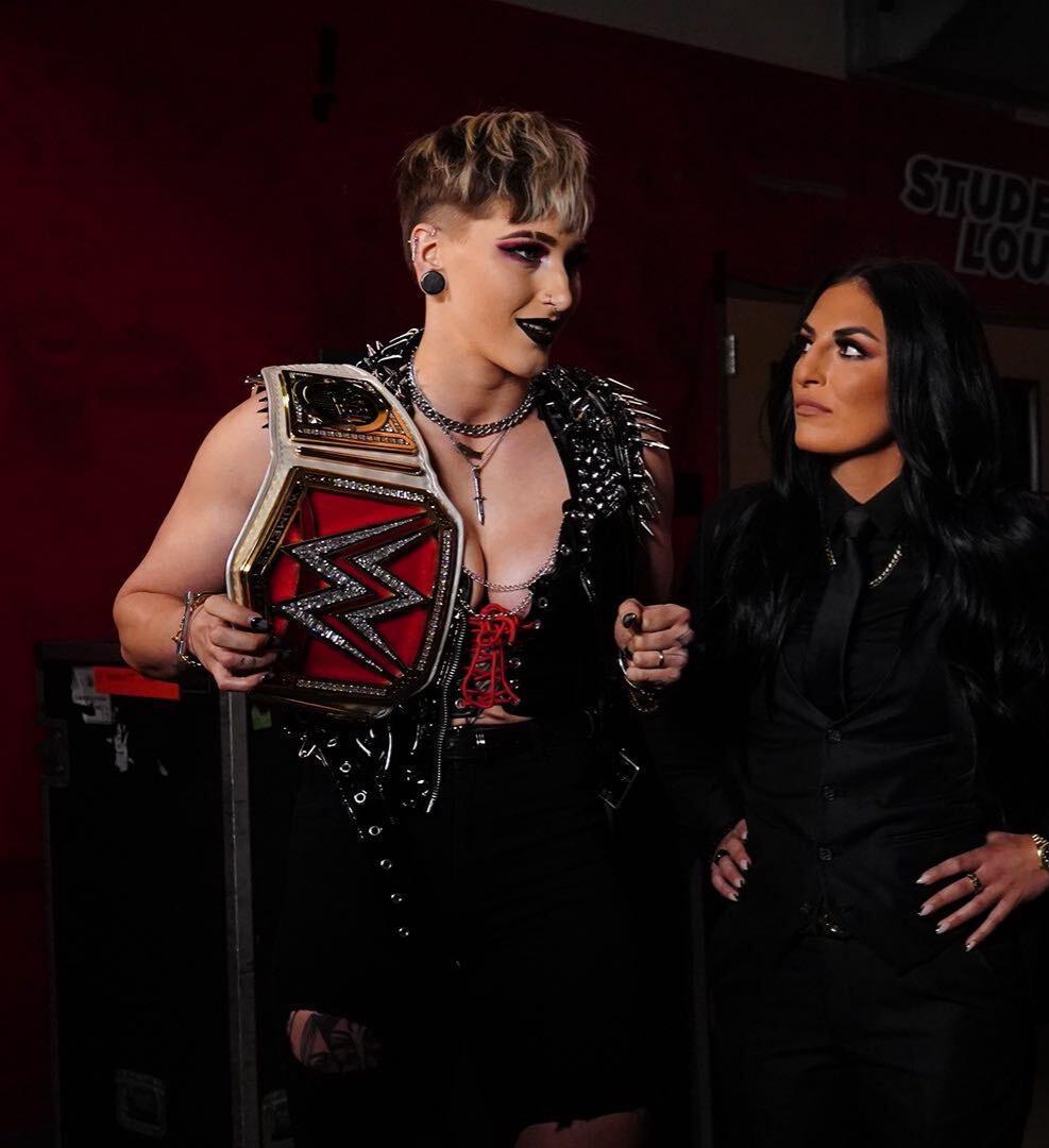 Raw women's champion | Scrolller