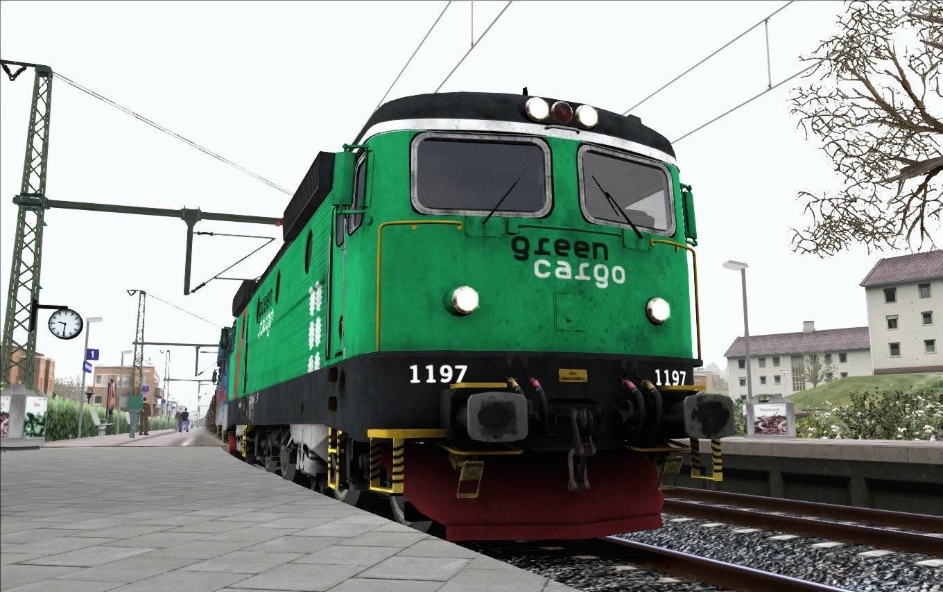 RC4 at the station | Scrolller