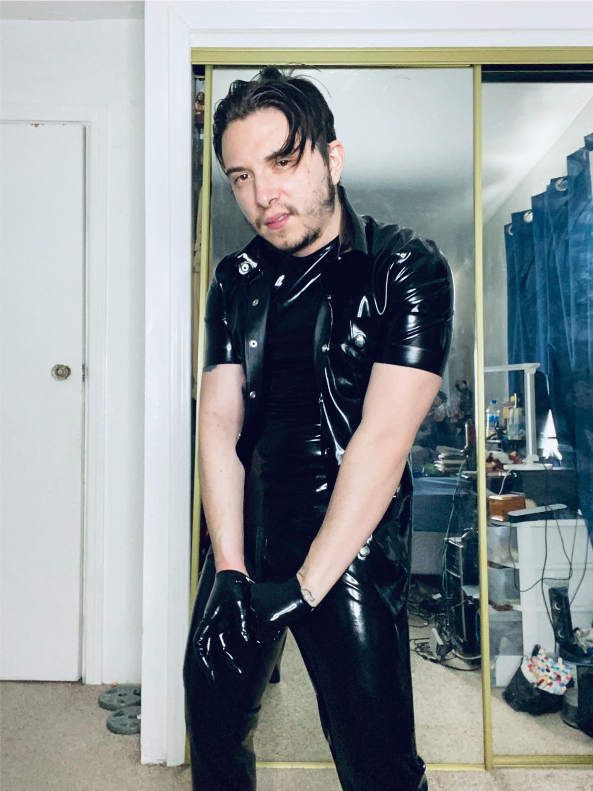 Ready to dom | Scrolller