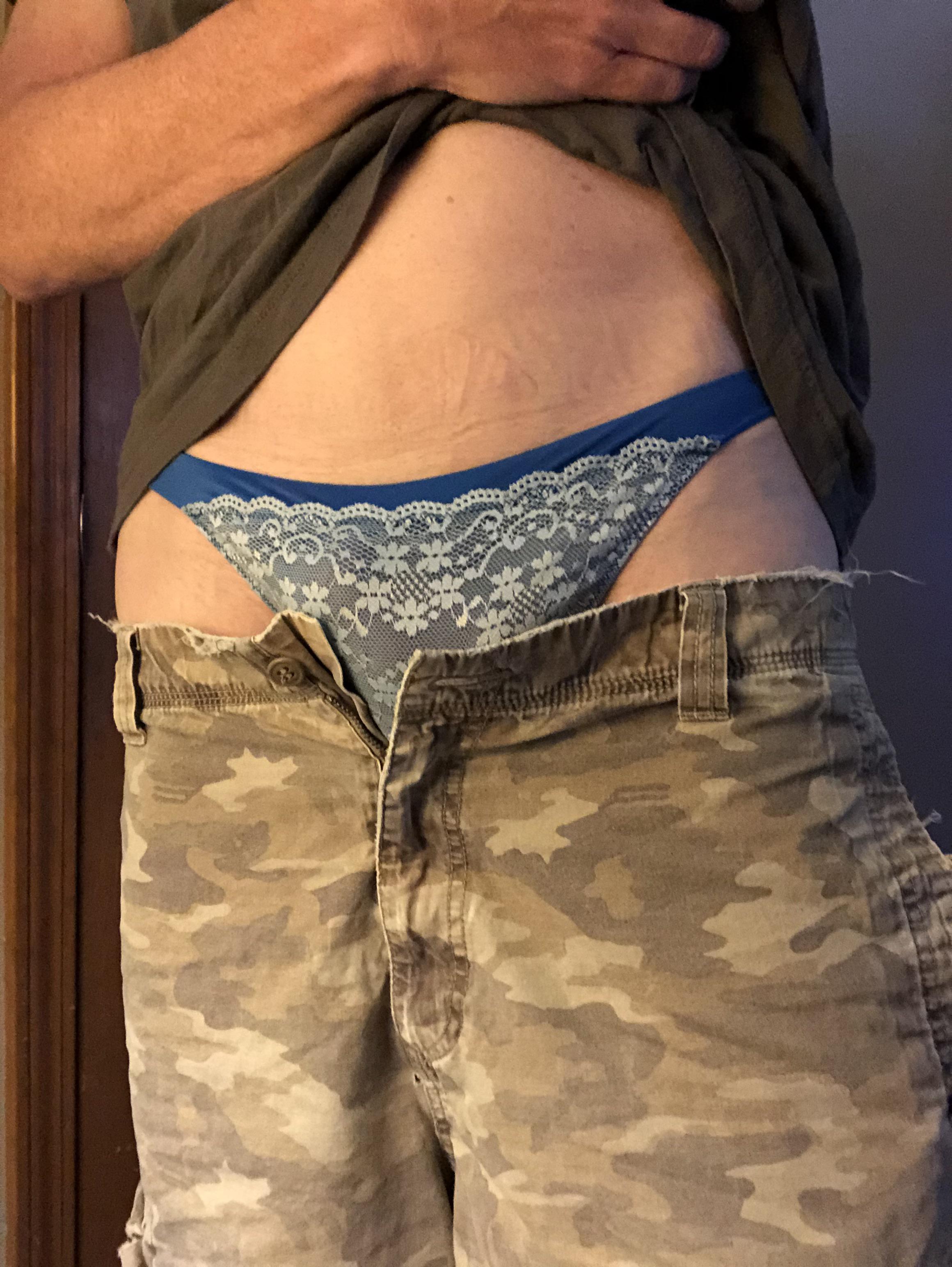 Ready to work in the yard | Scrolller