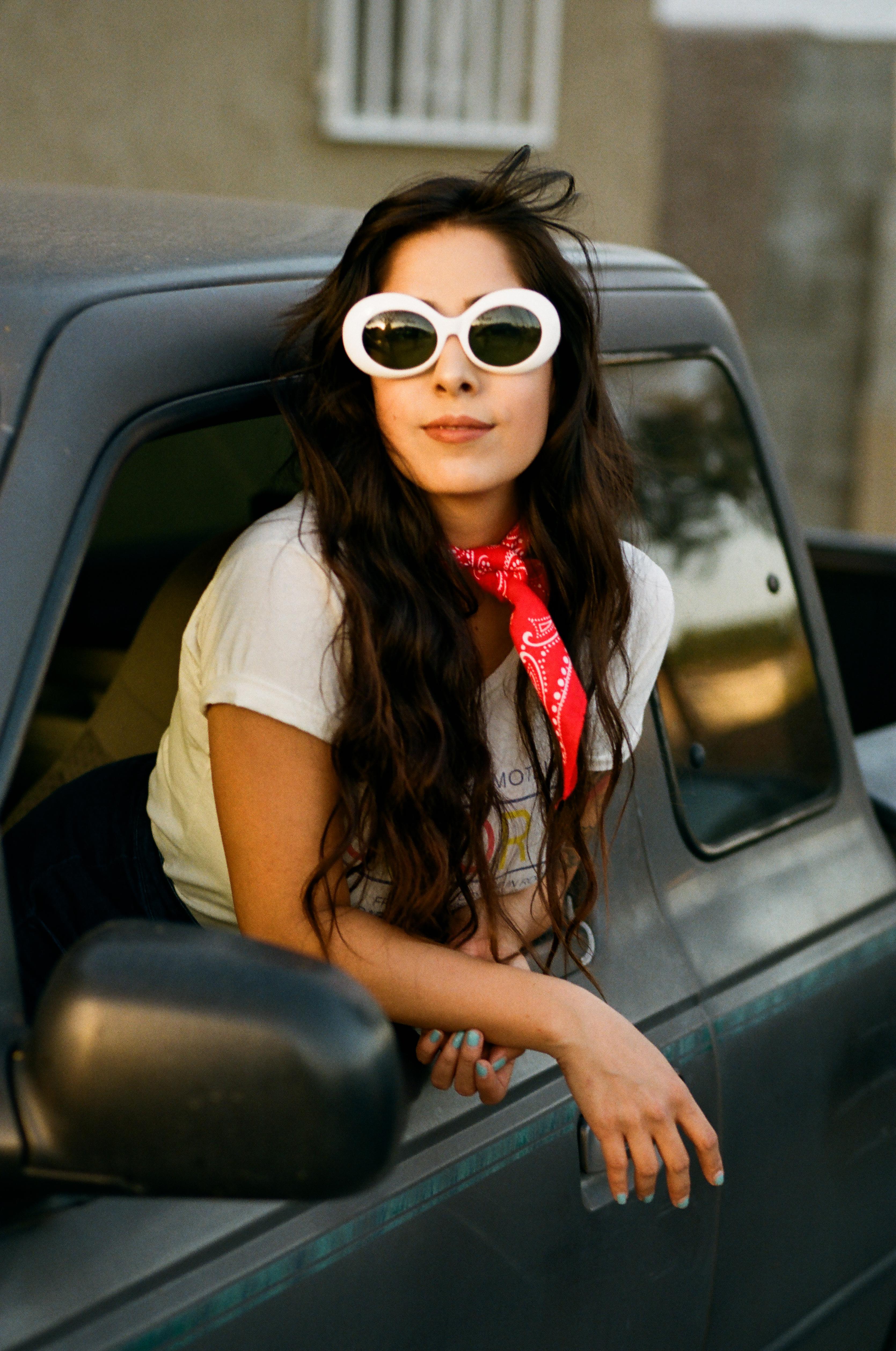 [Rebel 2000, 50mm f/1.8, Kodak Gold 200], | Scrolller