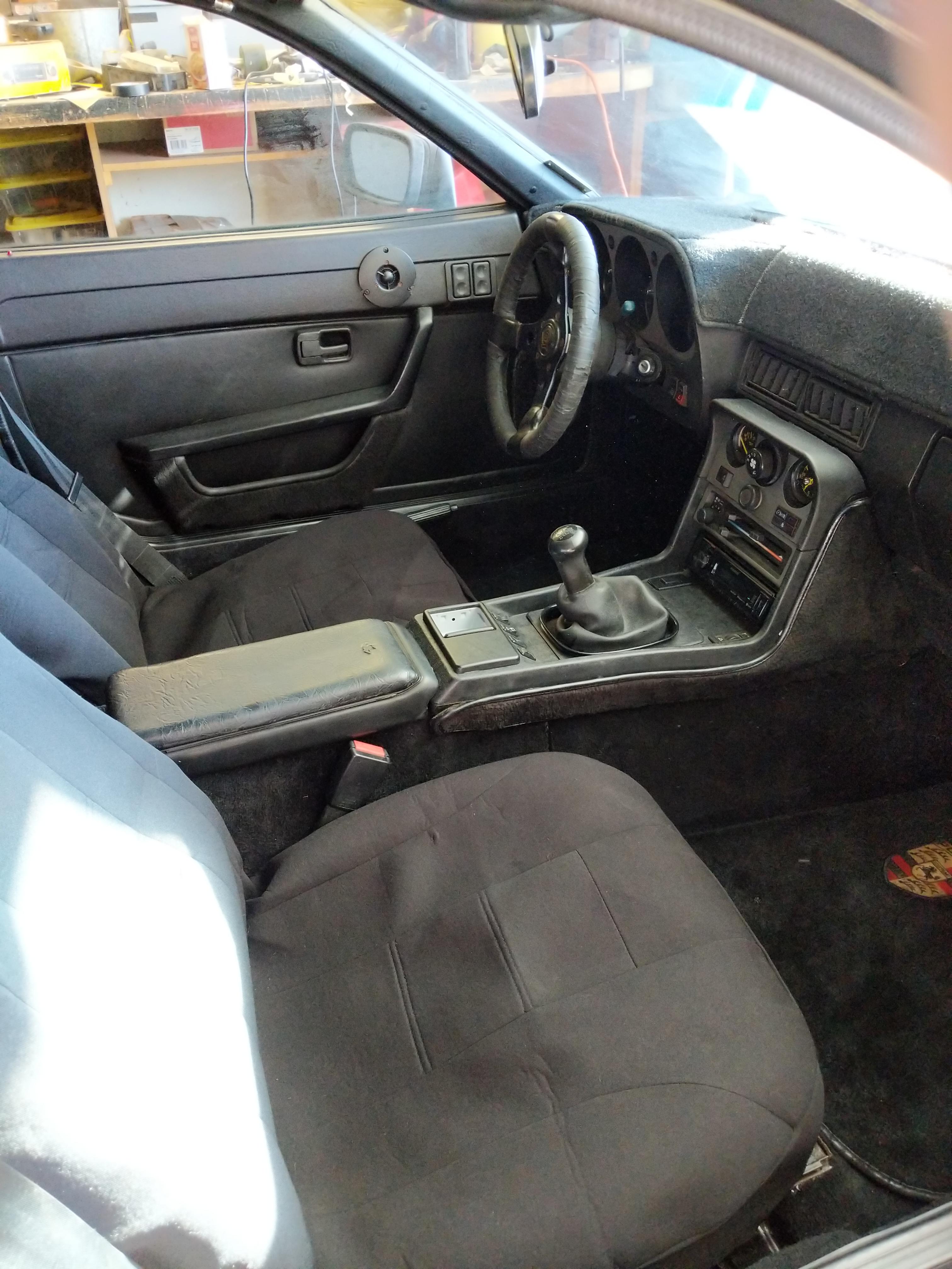 Recently joined the 944 club, spent a few days cleaning up the interior. | Scrolller