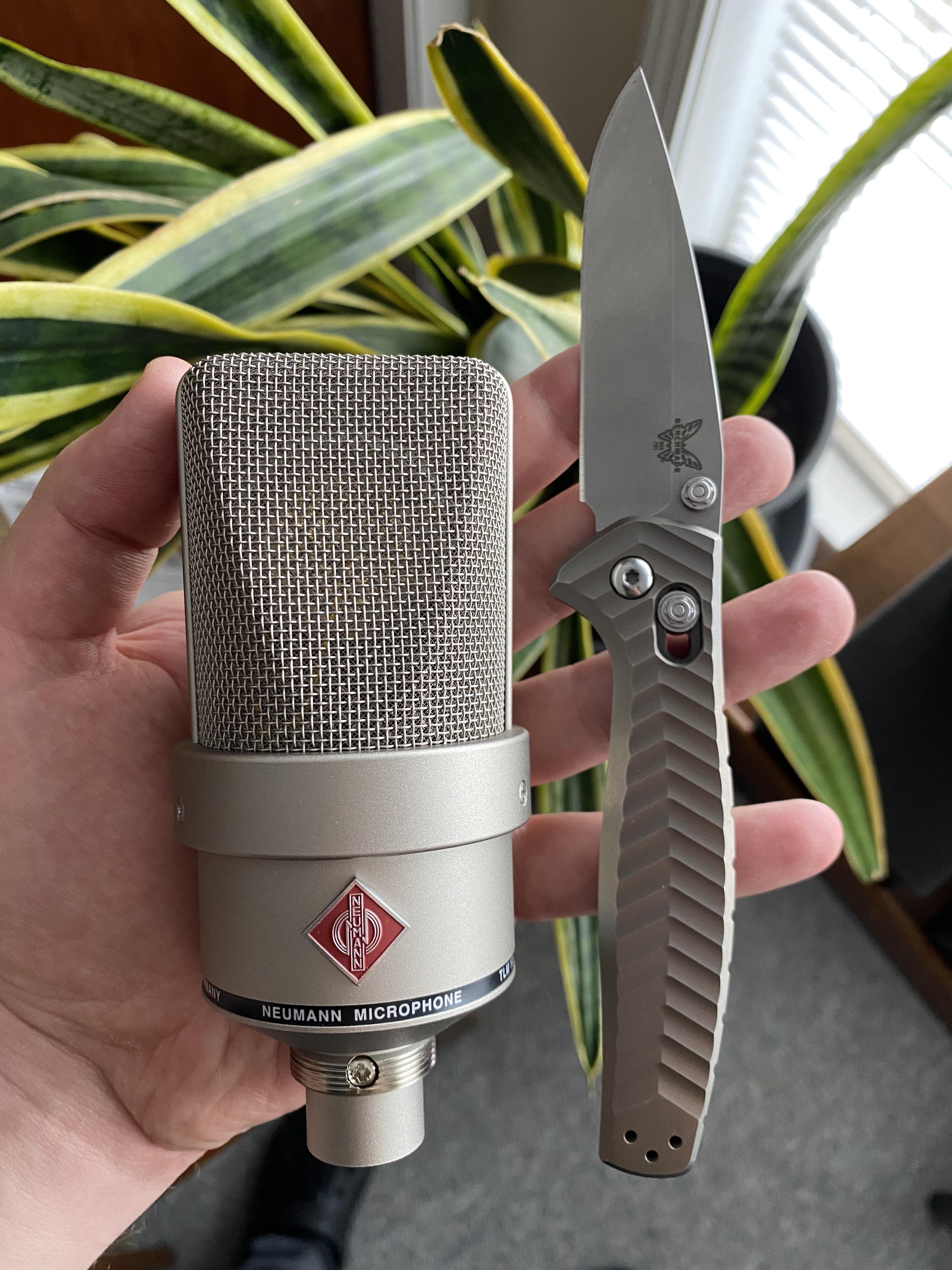 Recording engineer EDC | Scrolller