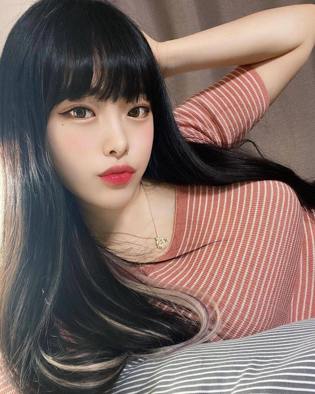 Red and white stripes | Scrolller