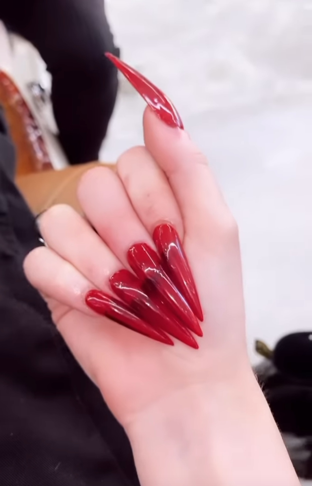 Red claws | Scrolller