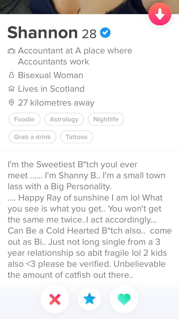 Red flags everywhere!! | Scrolller