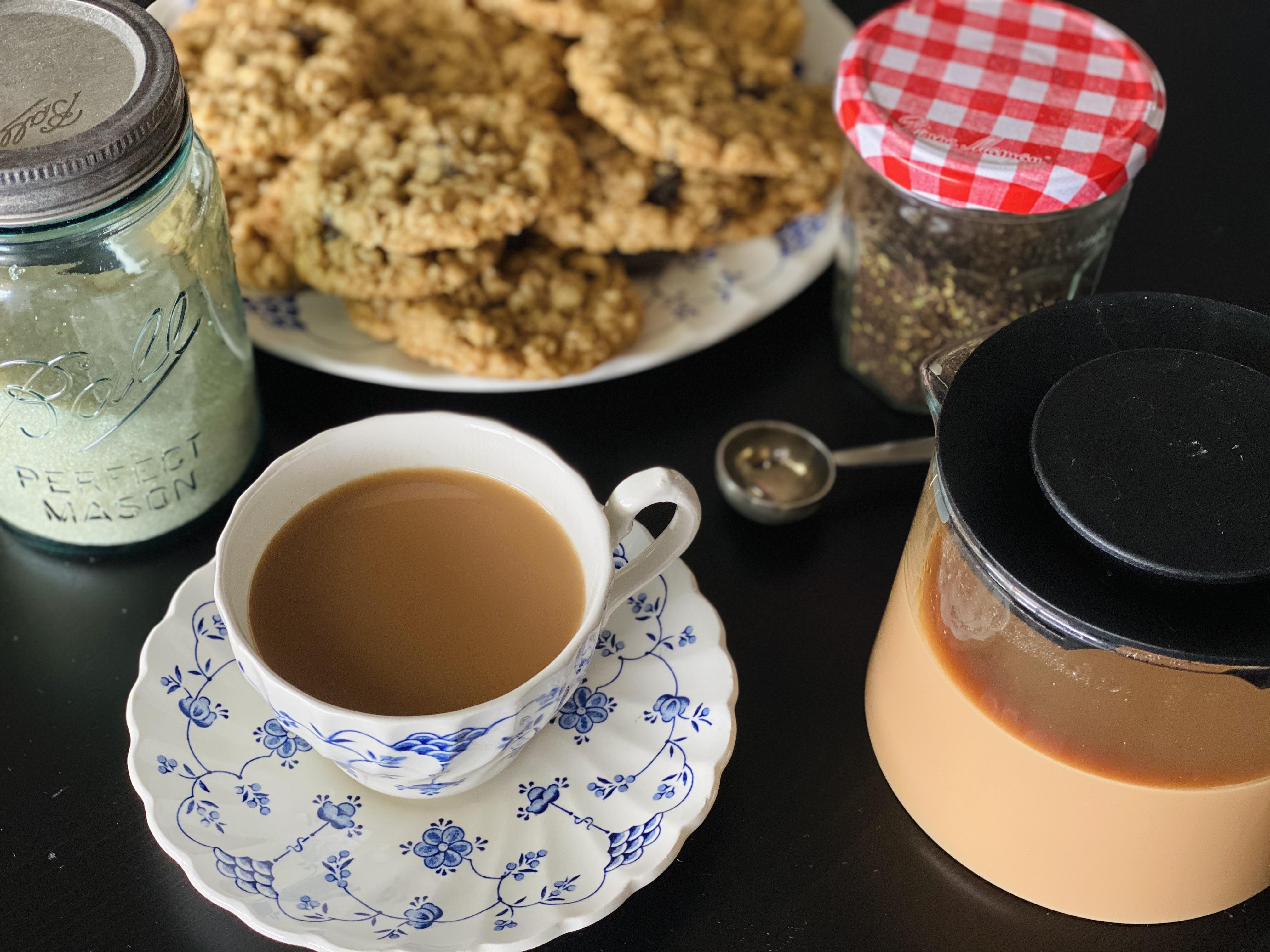 Red Label Natural Care tea, milk & sugar, homemade oatmeal raisin cookies | Scrolller