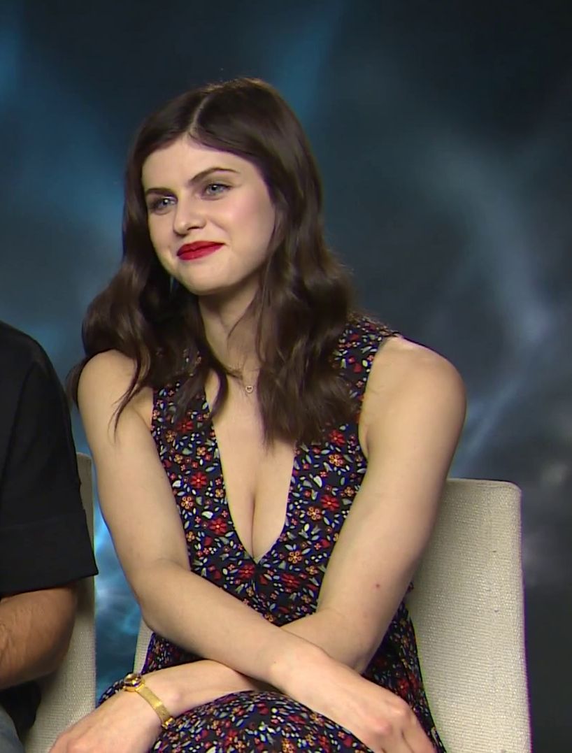 Red lips | Scrolller