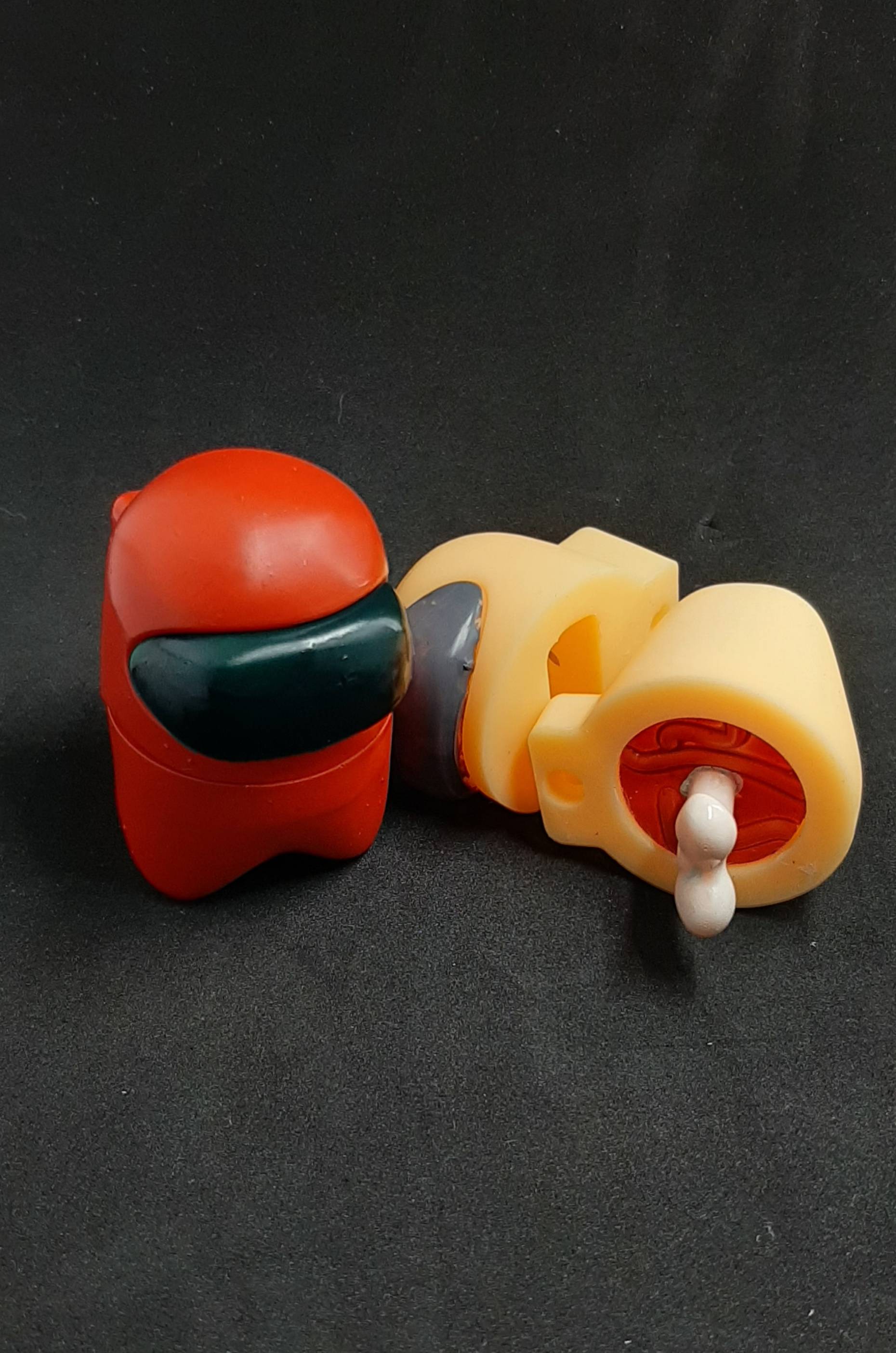 Red looks sus | Scrolller