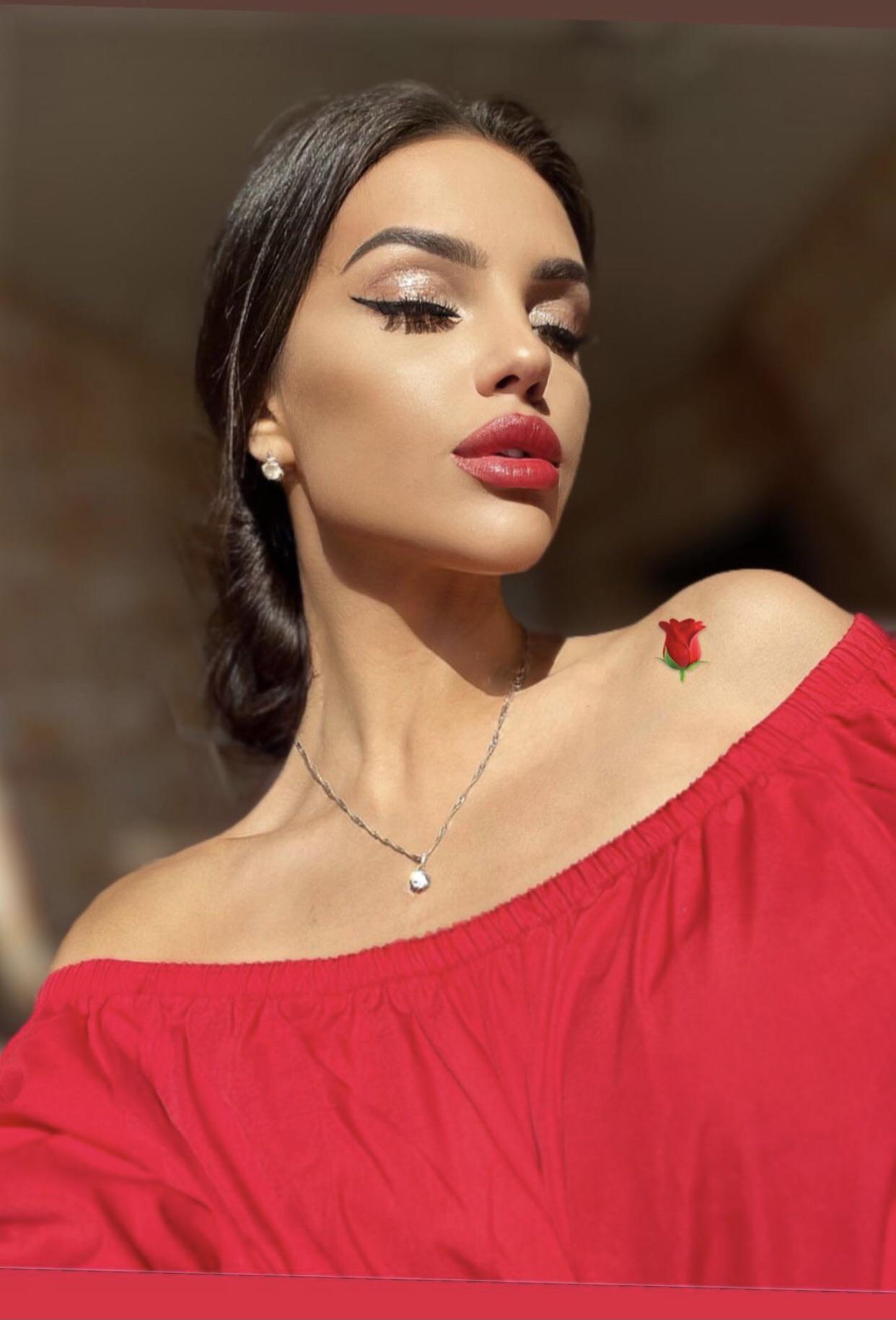 Red Rose | Scrolller