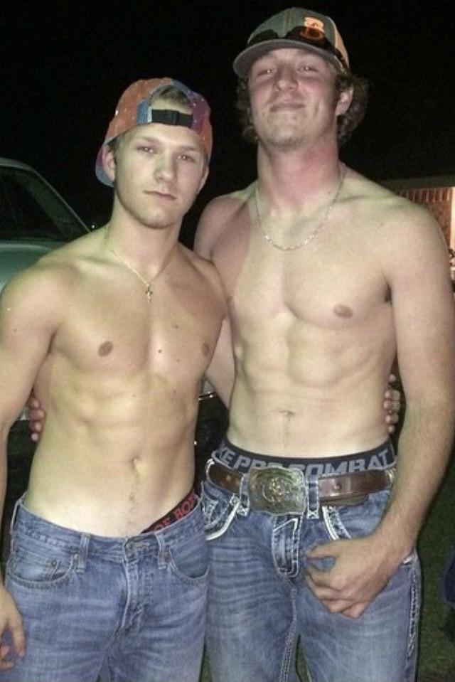 “Redneck buds” ... | Scrolller