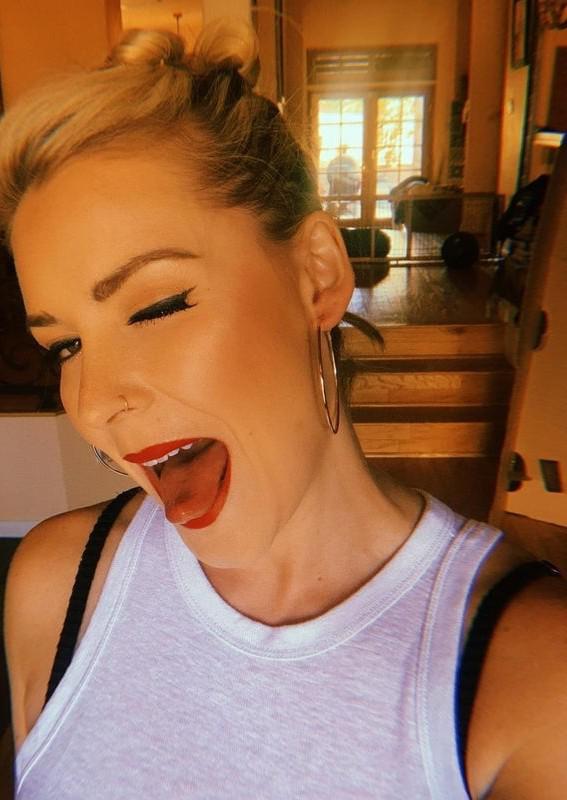 Renee is simply amazing | Scrolller